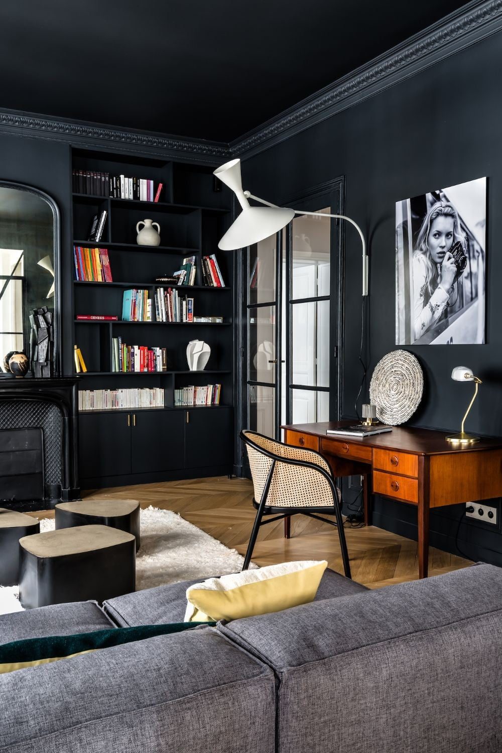 8 tips & tricks for succeeding a fabulous black interior design - ScDecorum