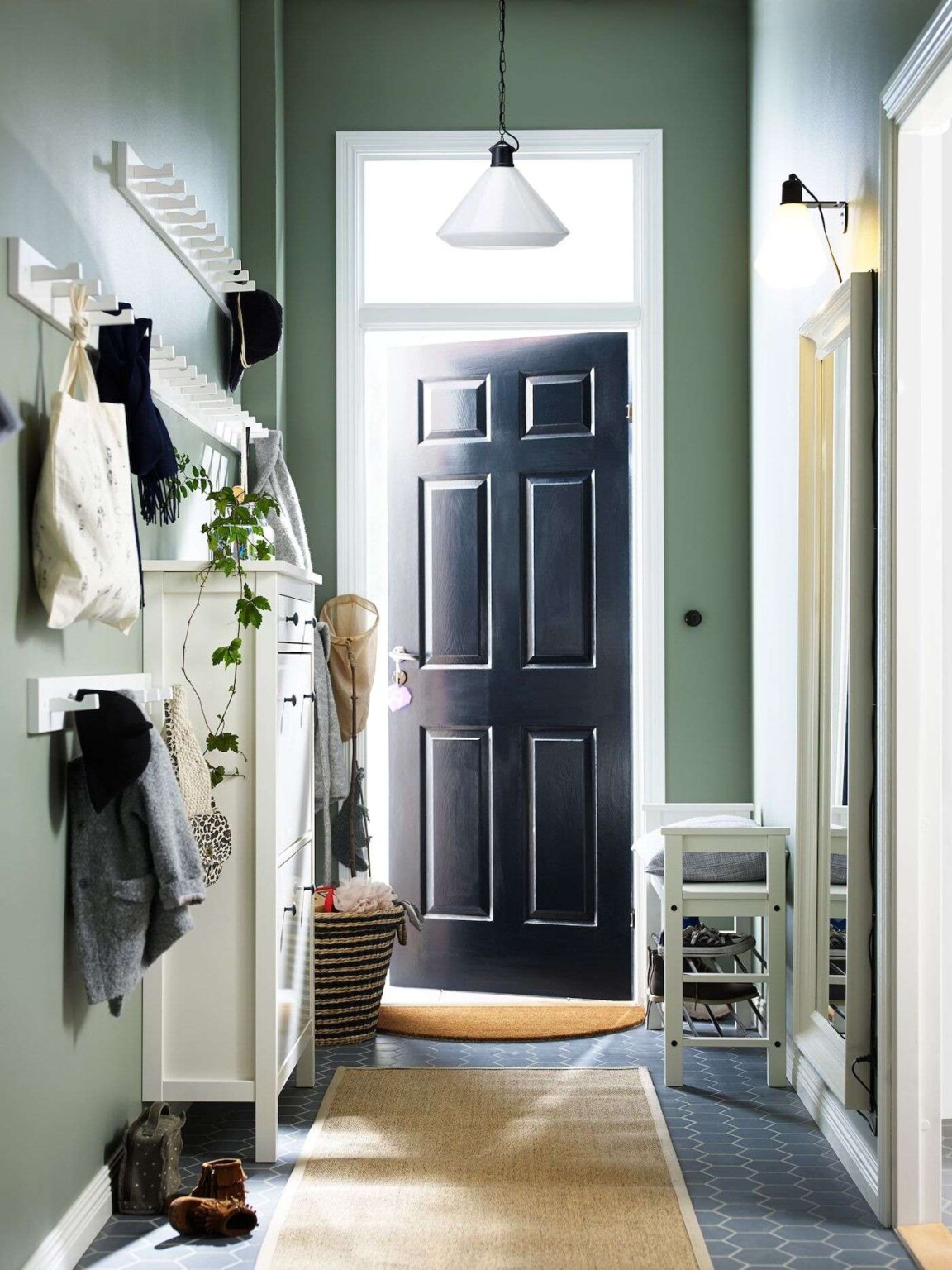10 Creative Ideas for Small entryway design: How to create Big Impact
