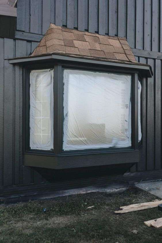 A Guide to window paint :Enhancing Your Home - ScDecorum