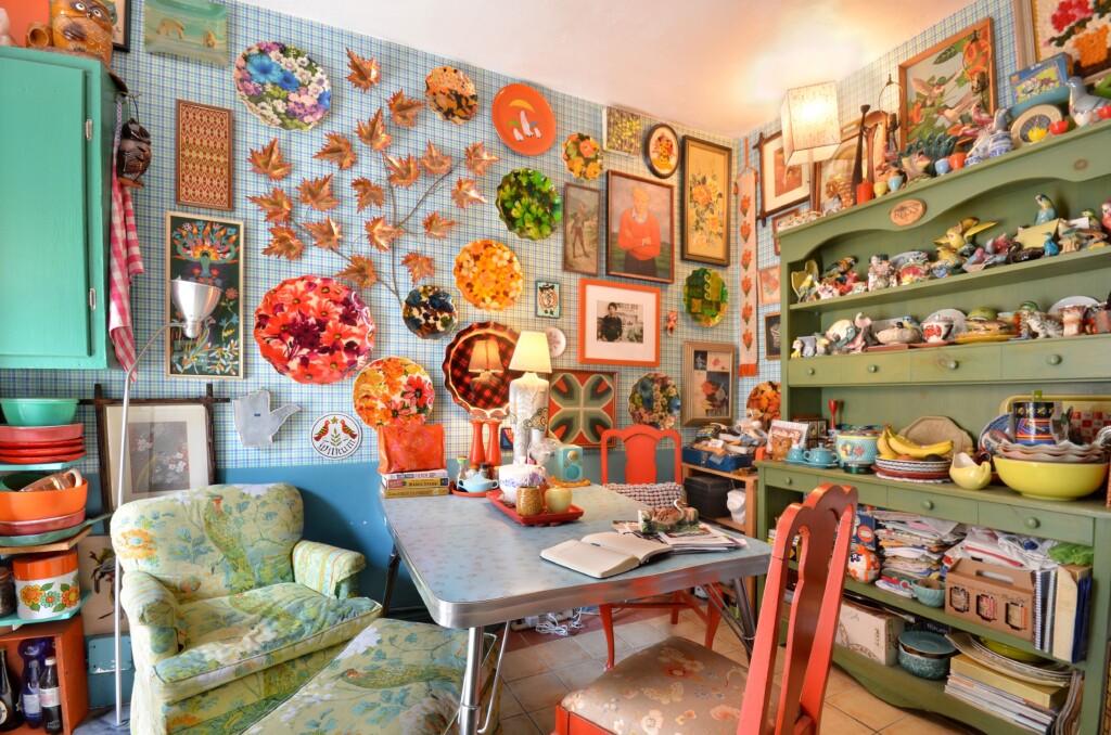 Maximalist Mid Century Modern Decor: How To Elevate Your Space Maximalist Mid Century Modern Decor: How To Elevate Your Space