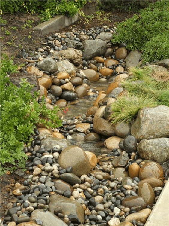 15 Front Yard Dry Creek Bed Landscaping - Photos & Ideas
